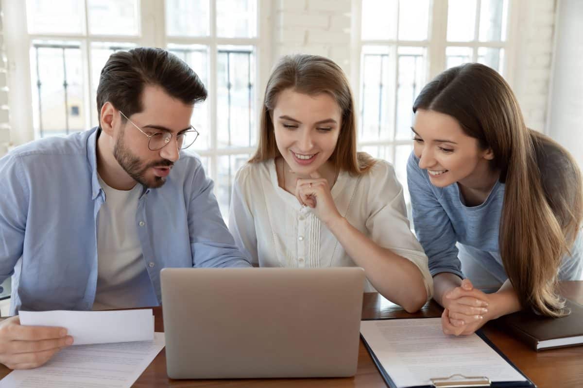 What Is Local Branding And Who Needs It? | Top Notch Dezigns